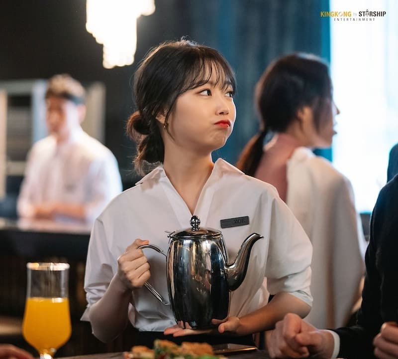 小三地位不保？《夫婦的世界》新渣女 Zoe、韓素希「撩男造型大 PK」，網友：到底多逼正宮？ JUKSY 街星