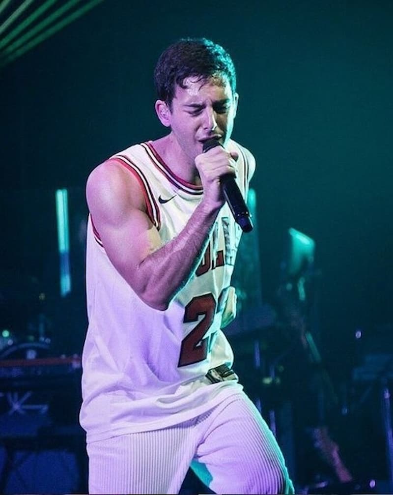 勵志神曲〈Be What You Wanna Be〉男歌手 Darin 正式宣告出櫃，17 歲曾紅遍全球！ JUKSY 街星