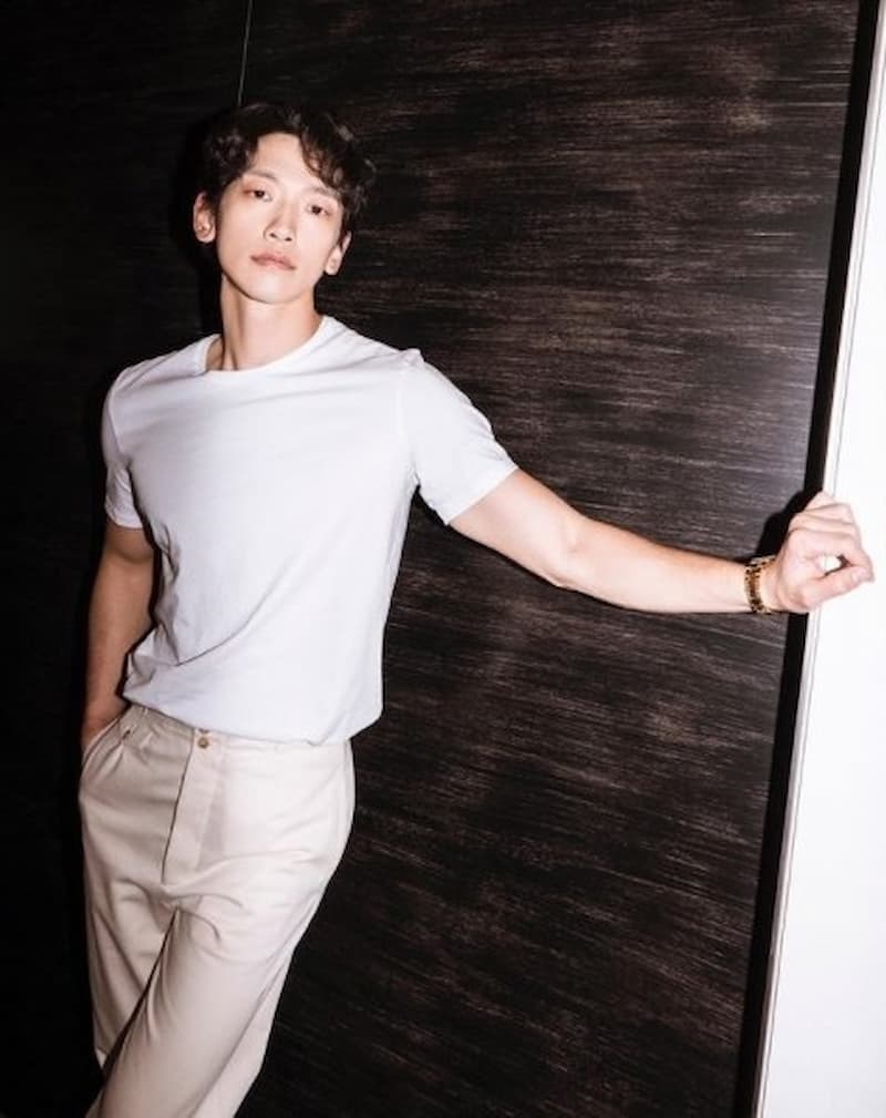 有毅力的男人最帥！38 歲亞洲舞王 Rain 曬出爆瘦成果，無論顏值和身材都依然屌打！ JUKSY 街星