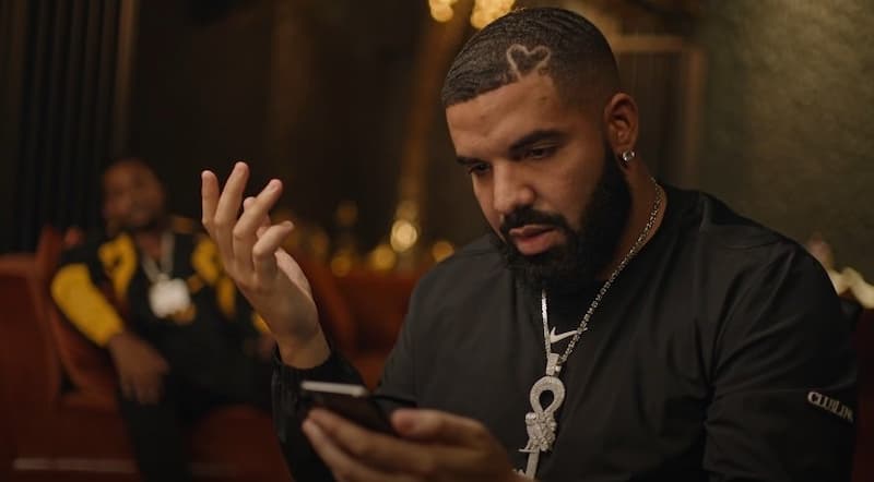 超豪華！Drake 驚喜找來小賈斯汀夫婦主演〈POPSTAR〉MV，賽琳娜名字現身歌詞！ JUKSY 街星