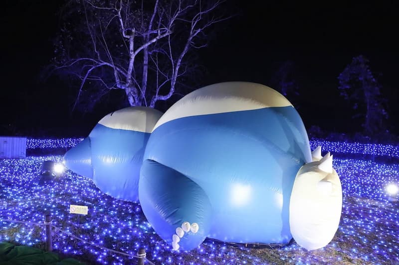 巨型皮卡丘超級萌！日本「寶可夢燈光秀」太夢幻，背景音樂還是遊戲 BGM 整個超有 Fu！ JUKSY 街星