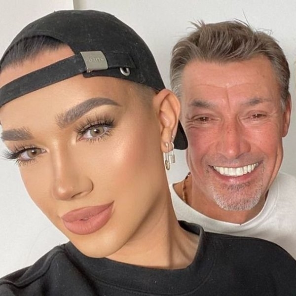 最強大又溫馨的禮物！美妝網紅 James Charles 一口氣幫父母付清房貸，老爸激動落淚！ - JUKSY 街星