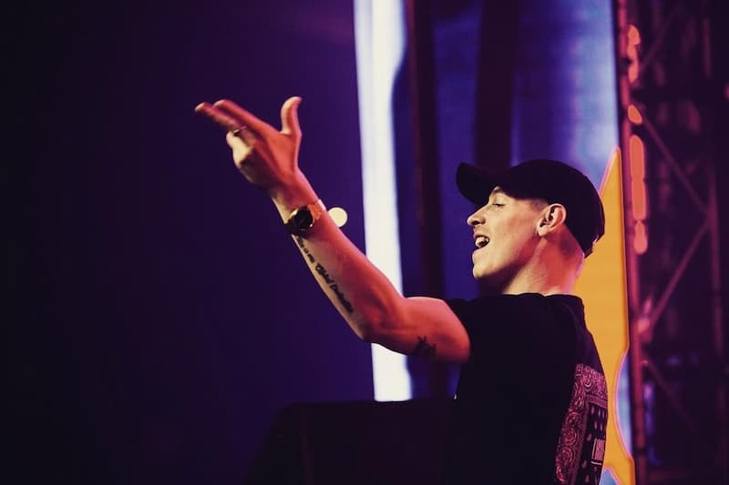 獨家專訪／連五年入圍世界百大 DJ 的男人！硬派 DJ Coone：「最重要的不是技巧，而是⋯ 」 JUKSY 街星