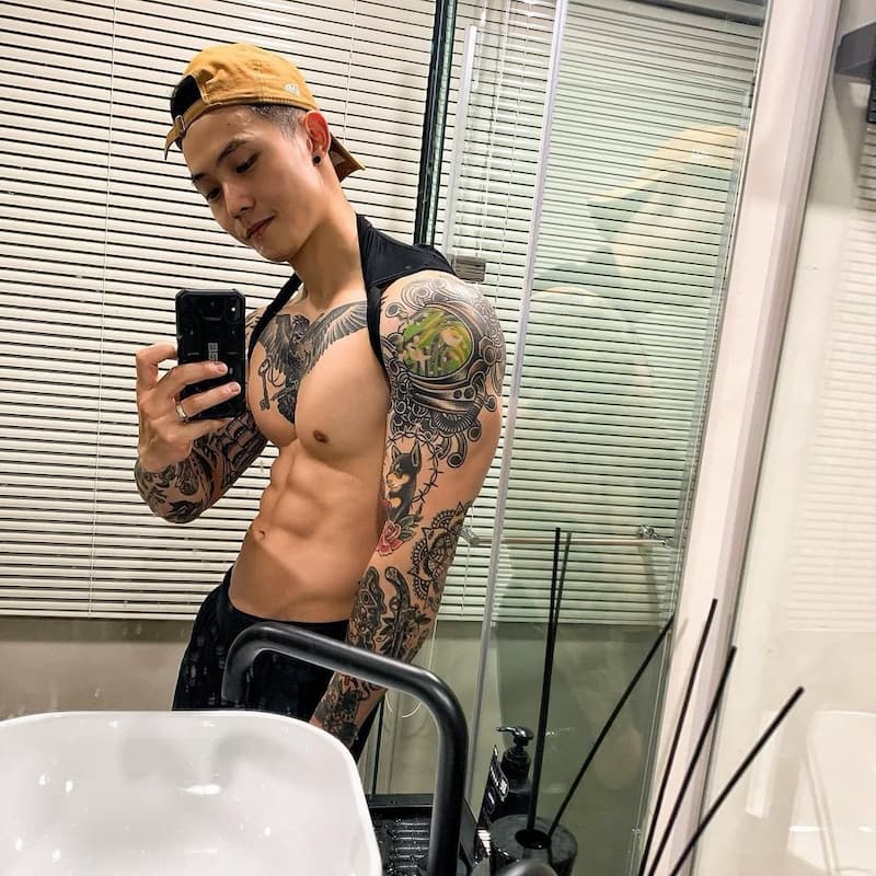 別只看國外！台灣健身教練 Eric 「大奶＋巧克力腹肌」引關注～3 招「男女適用」鍛鍊法大公開！ JUKSY 街星