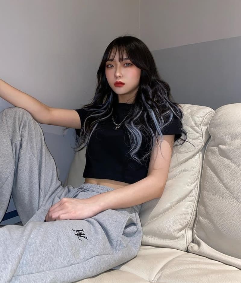 韓系小姊姊真的很膩了？這位愛穿男裝的正妹，靠穿搭讓你忍不住多看兩眼！ JUKSY 街星