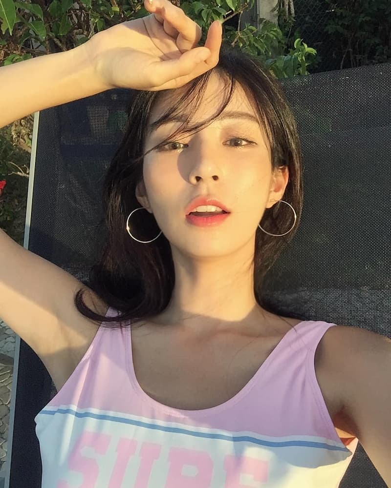 金寶拉 Bora Kim 來台引熱議！獨門身材、皮膚保養技巧大公開：喝咖啡消水腫、睡前伸展⋯難怪身材火辣辣！ JUKSY 街星