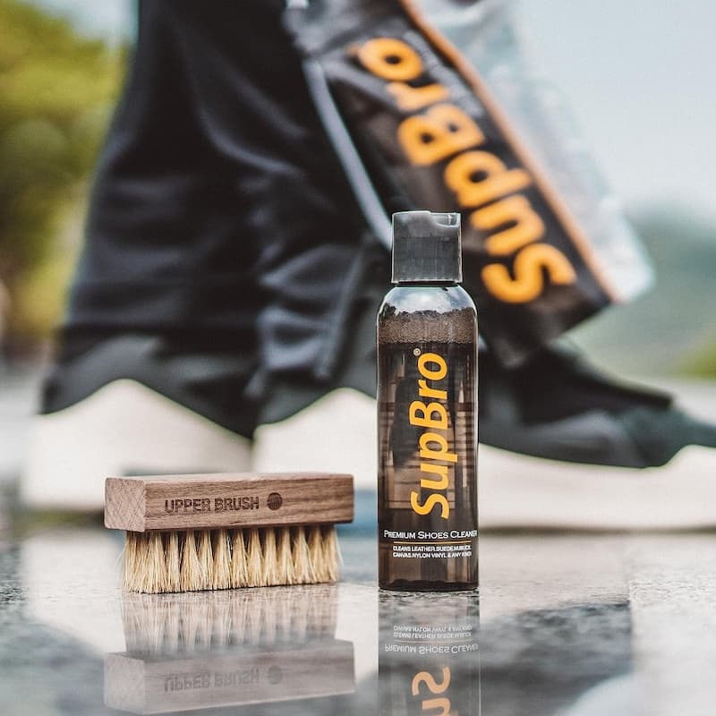 洗鞋方法大公開！球鞋護理神器 SupBro 讓你的愛鞋永遠保持 9 成新！ JUKSY 街星