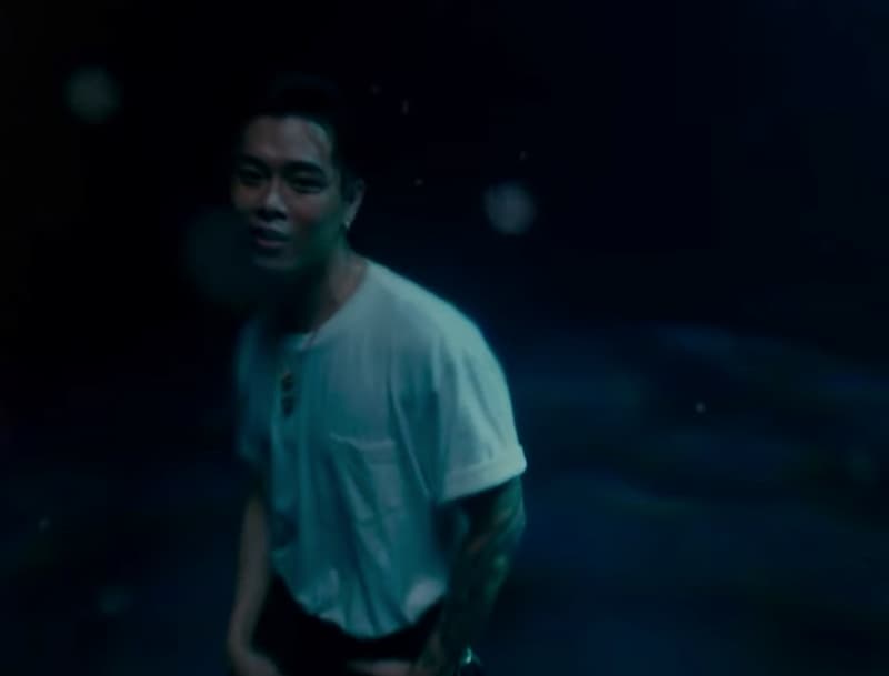 MV 超夢幻！Dizzy Dizzo 蔡詩芸搭檔高爾宣新曲〈Tides〉完美複製超逼真海底世界！ JUKSY 街星