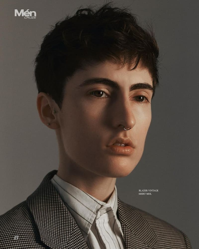 這女生帥到登封面！無性別模特兒 Olly Eley 男女通吃全靠這 3 大顏值關鍵！ JUKSY 街星