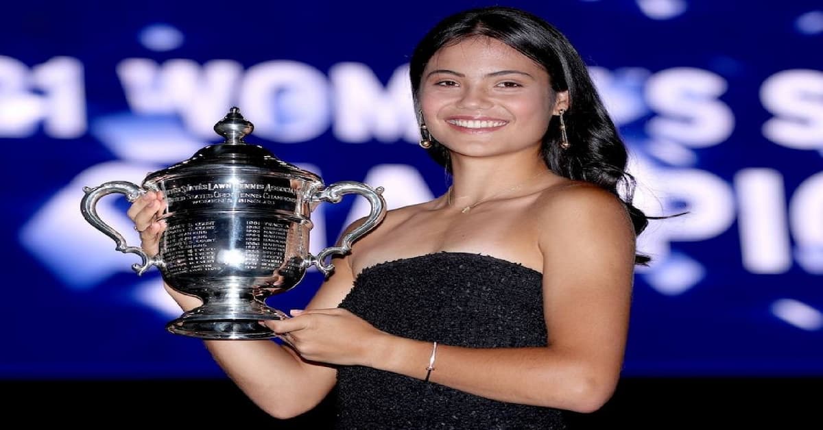 美網奪冠的英國少女 Emma Raducanu 一天爆增 50 萬 IG 粉絲，跩哥馬份、黑鳳凰都追蹤她！ JUKSY 街星