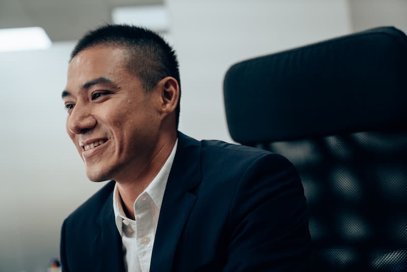 「Oh Damn」這人太酷！最潮的開店達人 Jeff 如何跨出不平凡的一步，「創」出精彩人生！ JUKSY 街星