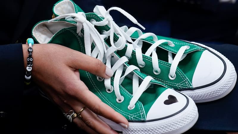 馬修麥康納進白宮呼籲槍枝管制，氣到拍桌、哽咽提議：「21 歲才能買槍」 JUKSY 街星