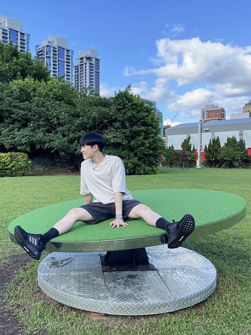 暑假去哪裡！臺灣當代文化實驗場「精神跑道——空總夏藝站」，假日市集、馬戲演出、互動藝術，跟著 JUKSY 一起體驗夏日藝文派對！ JUKSY 街星