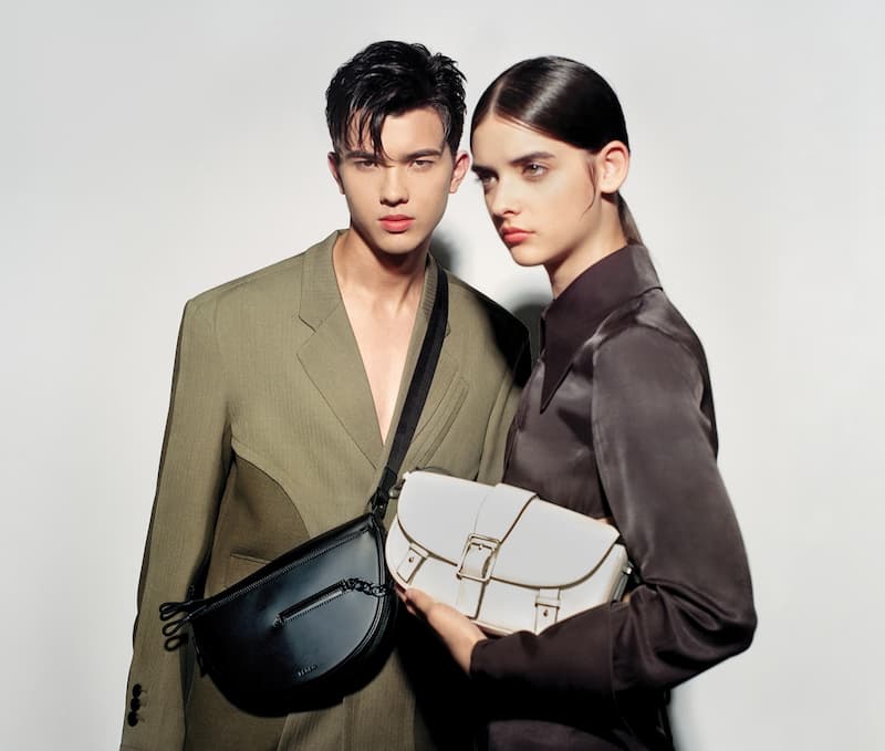 CHARLES & KEITH 集團旗下高端品牌 PEDRO，具時尚藝術感的經典鞋包，展現跨越性別與世代的獨特魅力 JUKSY 街星