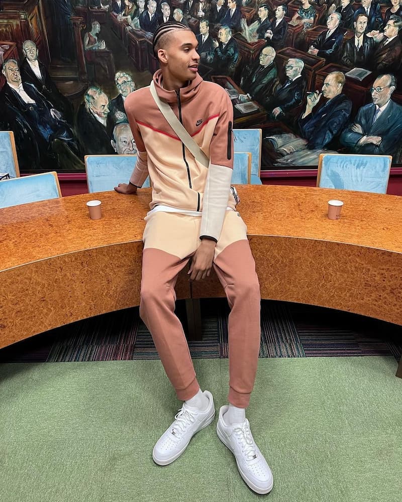 Victor Wembanyama 身為 2023 年 NBA 狀元大熱門，將會把他的球鞋天賦也帶至馬刺？ | JUKSY 街星