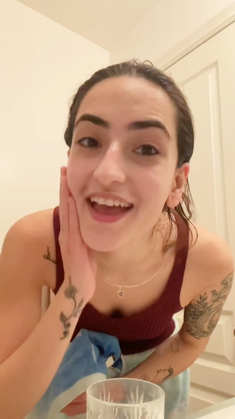 经血当面膜？加拿大 YouTuber 实测吓烂网友，美白效果还好棒棒？ ！ -6park.com