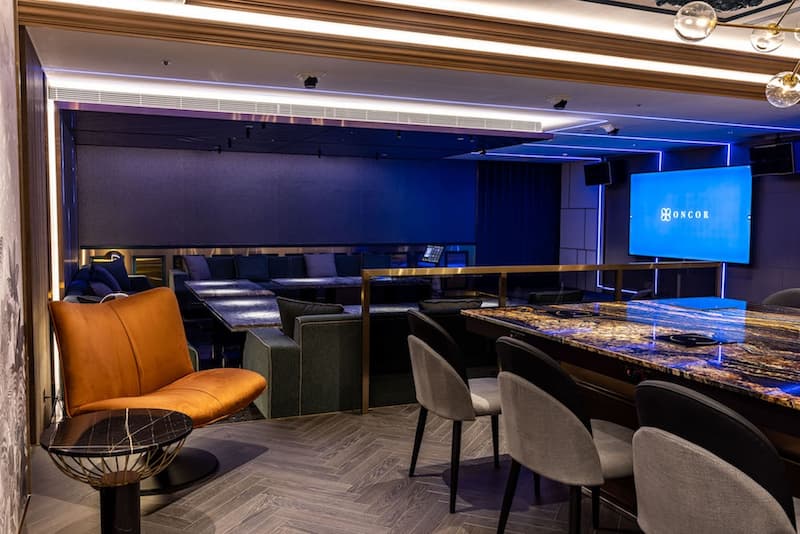 2022 台北 KTV 首選，信義區全新五星級會所 ONCOR ，演場會規格包廂、星級料理給你最 pro 的體驗！ | JUKSY 街星