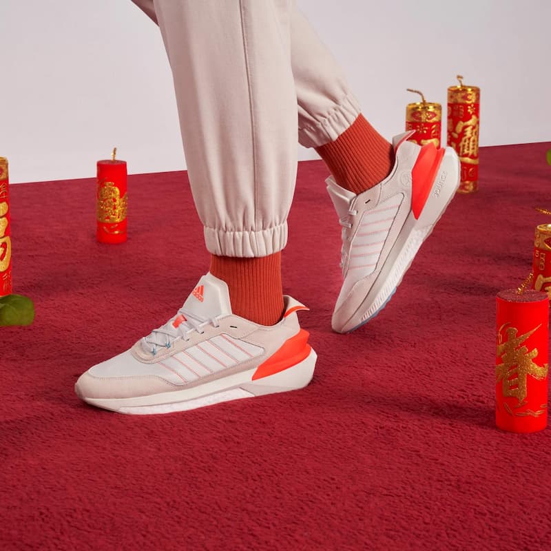 adidas 新春限定系列“RABBIT TO GO!” 坤達、潮流大使Ozone、百萬YouTuber千千，首次合體玩出新年無限可能 ...
