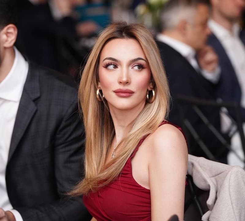 NBA 女記者 Emily Austin 的 5 件事：神似金卡戴珊、連雷霆 Giddey 都忍不住追蹤！ JUKSY 街星