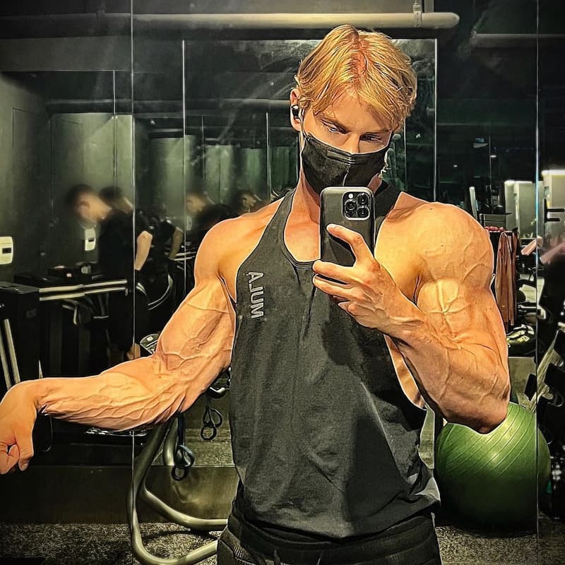 《體能之巔：百人大挑戰》Markus Florian Krapf 身份大起底：受封完美身材、操肌背後藏淚史！ JUKSY 街星