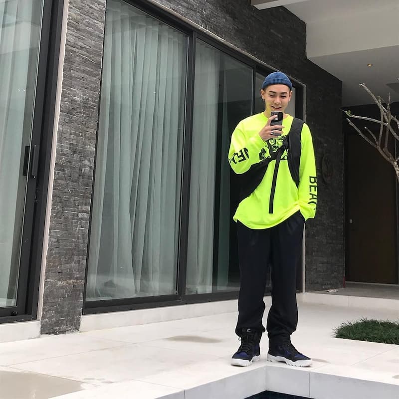 太晚跟「韓饒歌手 LOCO」學穿搭了啦，超帥街頭穿搭 5 公式，讓你直接原地脫單！ JUKSY 街星