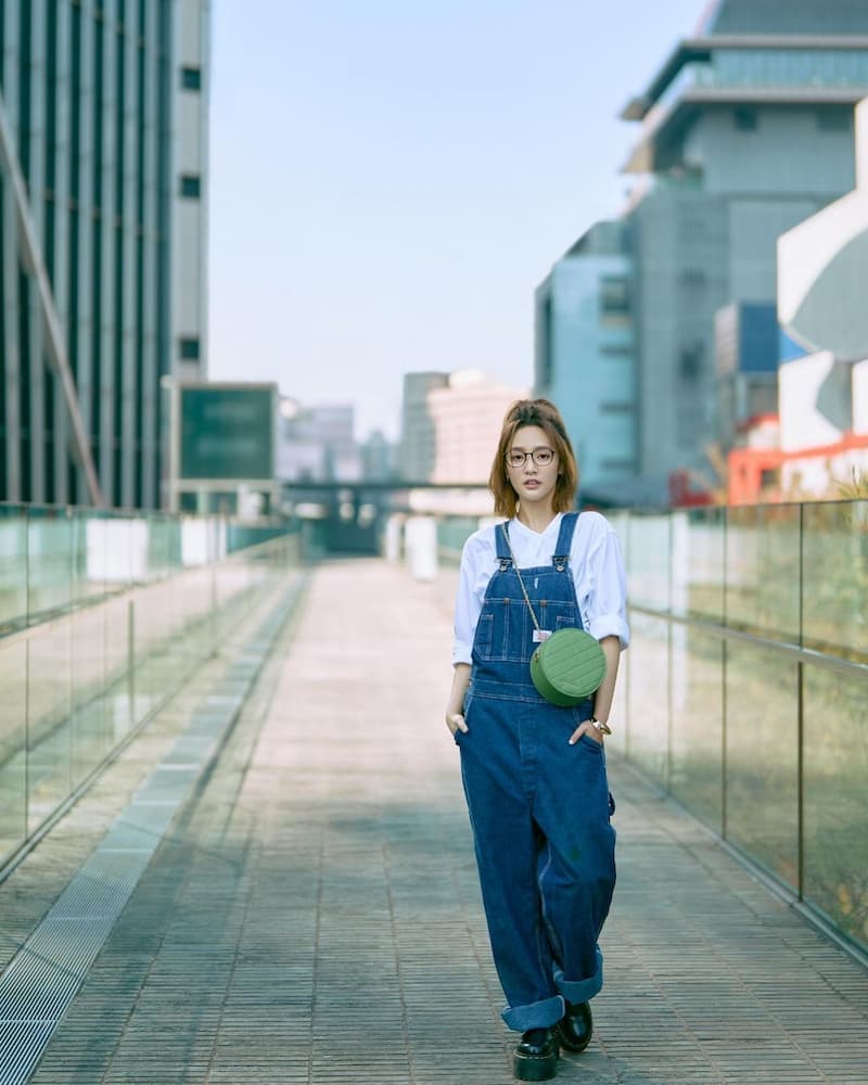 《關於我和鬼變成家人的那件事》王淨私服「一週上班穿搭」提案，基本款也能搭出不一樣！ Juksy 街星