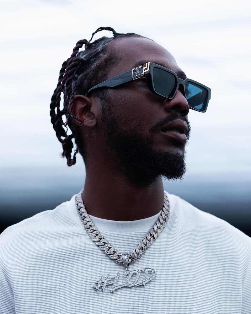 Desiigner 搭機時「無碼露出」兼打飛機，事後發文承認「身心狀況不佳」！ JUKSY 街星