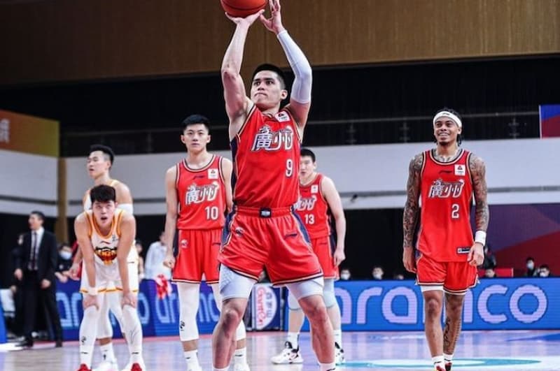 陳盈駿與 CBA 廣州龍獅合約未定，對「回台打球」持開放態度！ JUKSY 街星