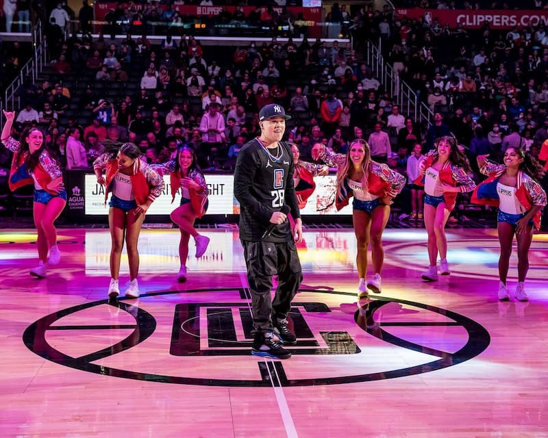 MIYACHI 日本超人氣饒舌歌手登台表演，這三件事你不能不知道！ JUKSY 街星