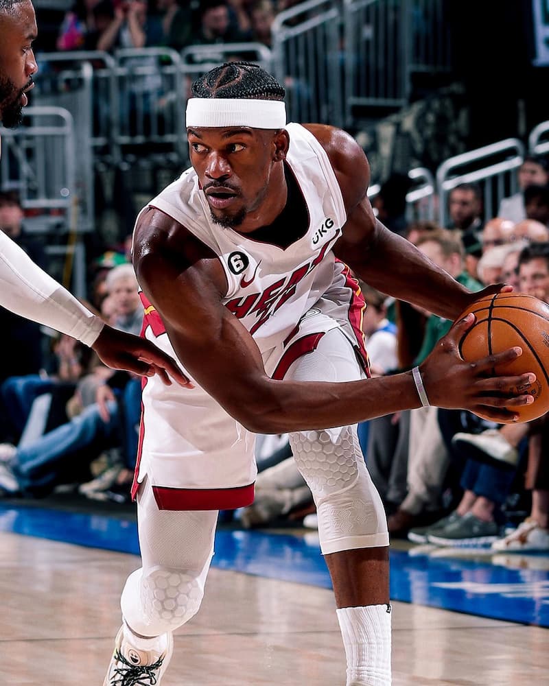 Jimmy Butler 教你當位「時尚士官長」，這身搭配真的帥到太吉巴！｜【NBA 球星穿搭】 JUKSY 街星