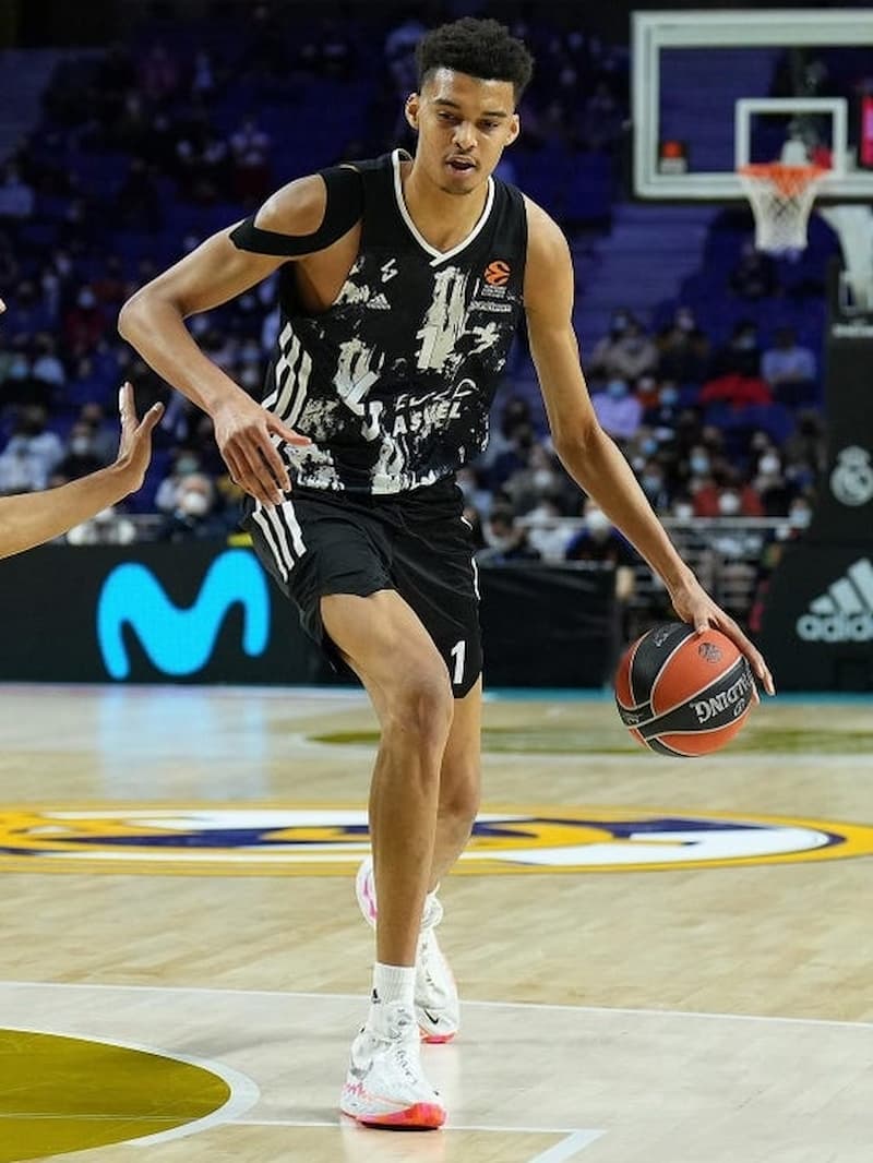 Victor Wembanyama 簽約 Nike，將持續上腳 Nike Zoom GT 系列實戰籃球鞋！ JUKSY 街星