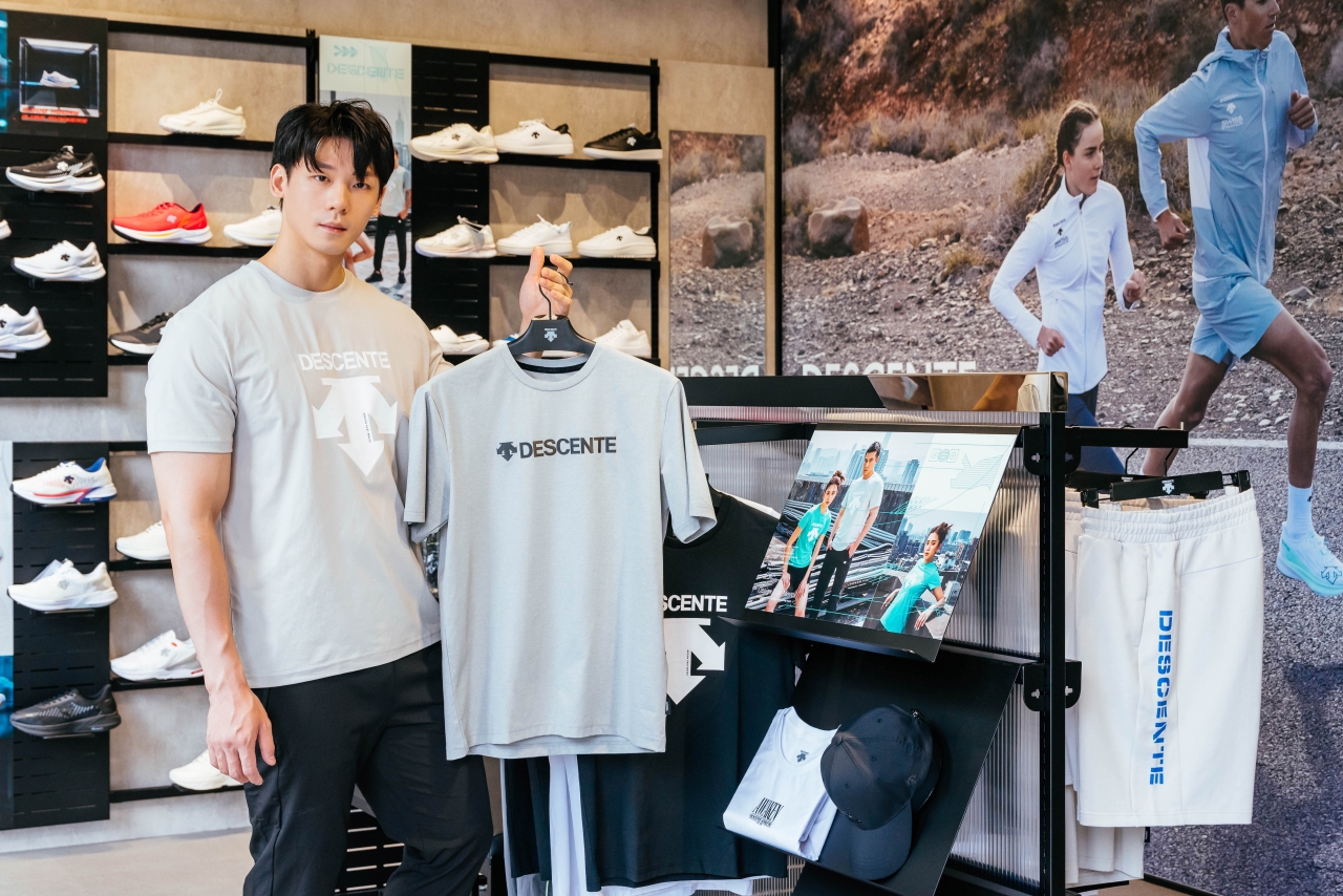 日本高端潮流運動品牌「DESCENTE」全新旗艦店落腳天母，直擊店鋪亮點、超有料必敗單品，運動咖一定要逛爆！ JUKSY 街星