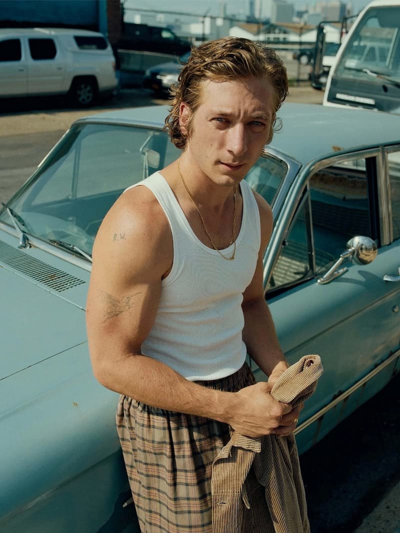 《大熊餐廳》第二季傑瑞米艾倫懷特肌肉身材引熱議！5 招鍛鍊技巧：深蹲、伏地體身早晨必做！ JUKSY 街星