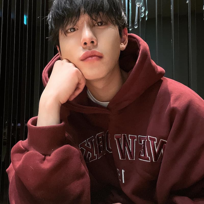 解碼《走進你的時間》安孝燮 10 件事：差一步加入 GOT7、看作品前要先把自己灌醉！ JUKSY 街星