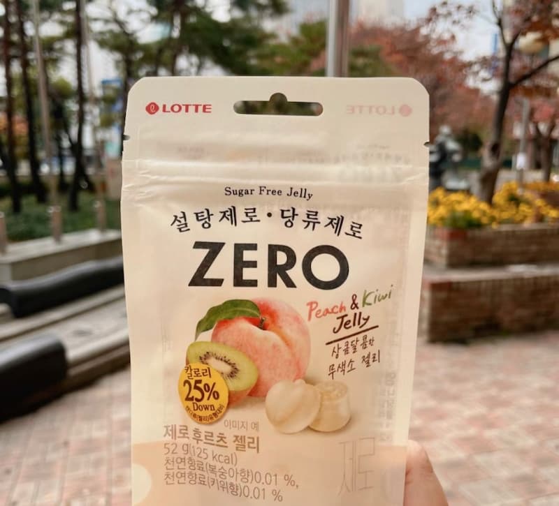 2024 韓國 15 大必買零食推薦：Olive young 貝果餅、PEACOCK 水果軟糖⋯塞爆行李箱也要扛回來！ JUKSY 街星