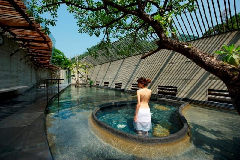 2024 全台 5 間裸湯推薦： 北投麗禧、泰安觀止⋯PTT 鄉民狂讚：「泡一次就回不去！」 JUKSY 街星