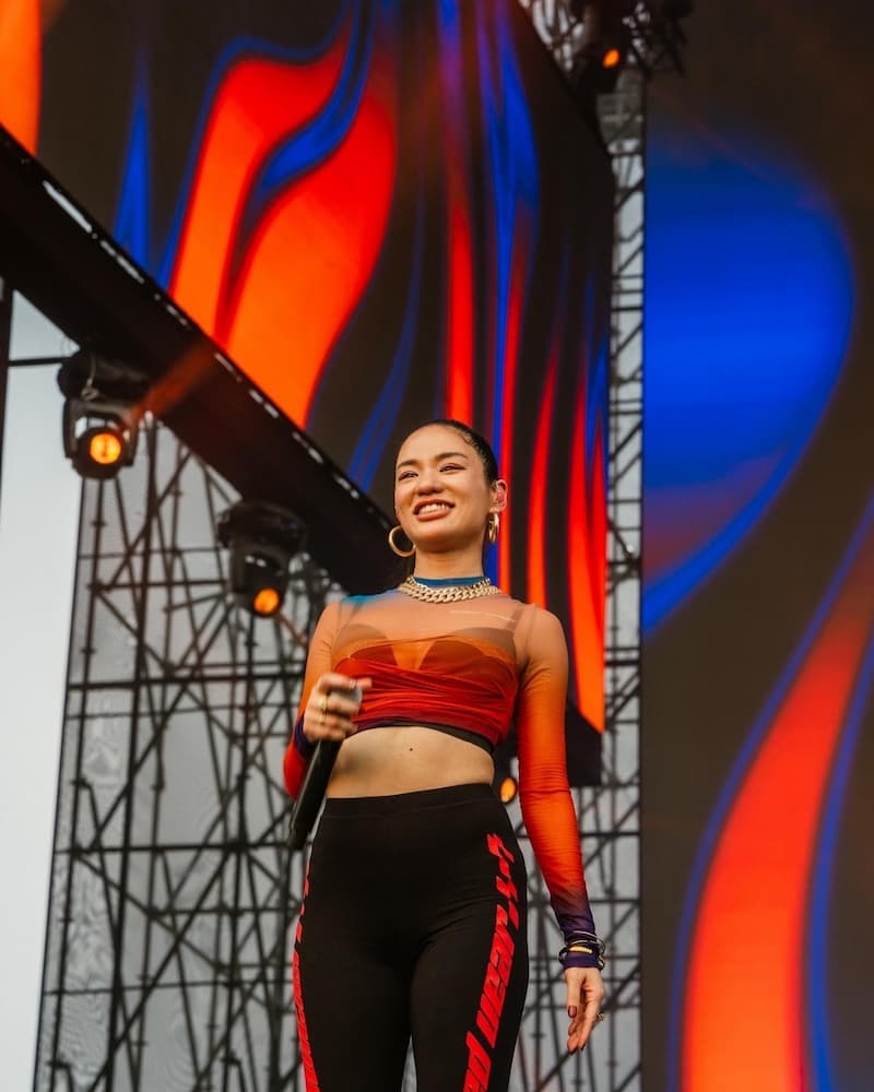 「日本嘻哈女王」Awich 十件事介紹：因為 Tupac 愛上饒舌、曾經歷喪夫之痛！ JUKSY 街星