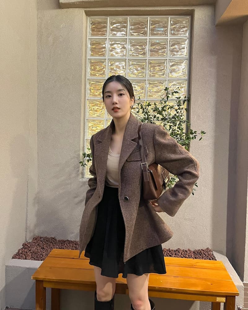 IZ*ONE 權恩妃「韓國第一美胸」純欲穿搭 5 秘訣公開！不暴露才是真性感！ JUKSY 街星