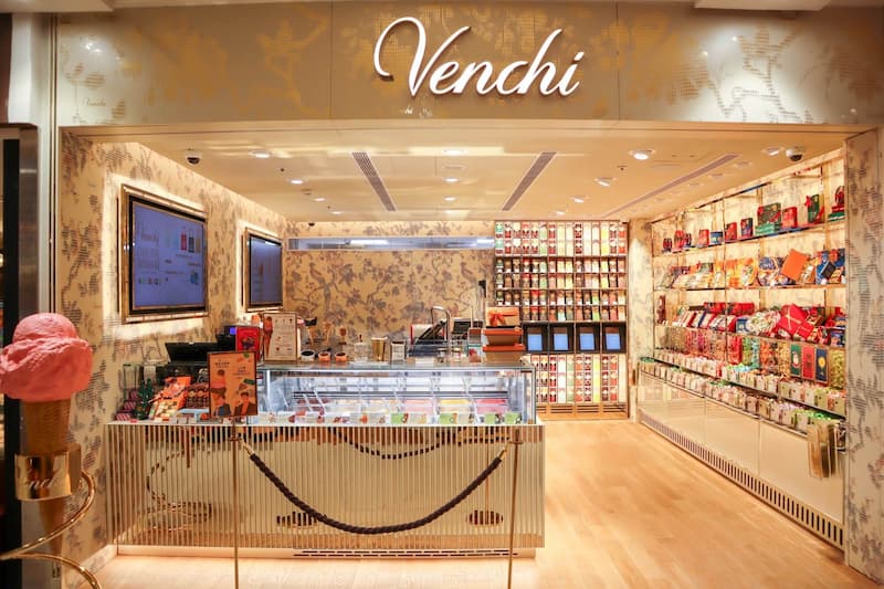 Venchi 邀請美國知名插畫家Andrew Bannecker打造聖誕限定系列 JUKSY 街星