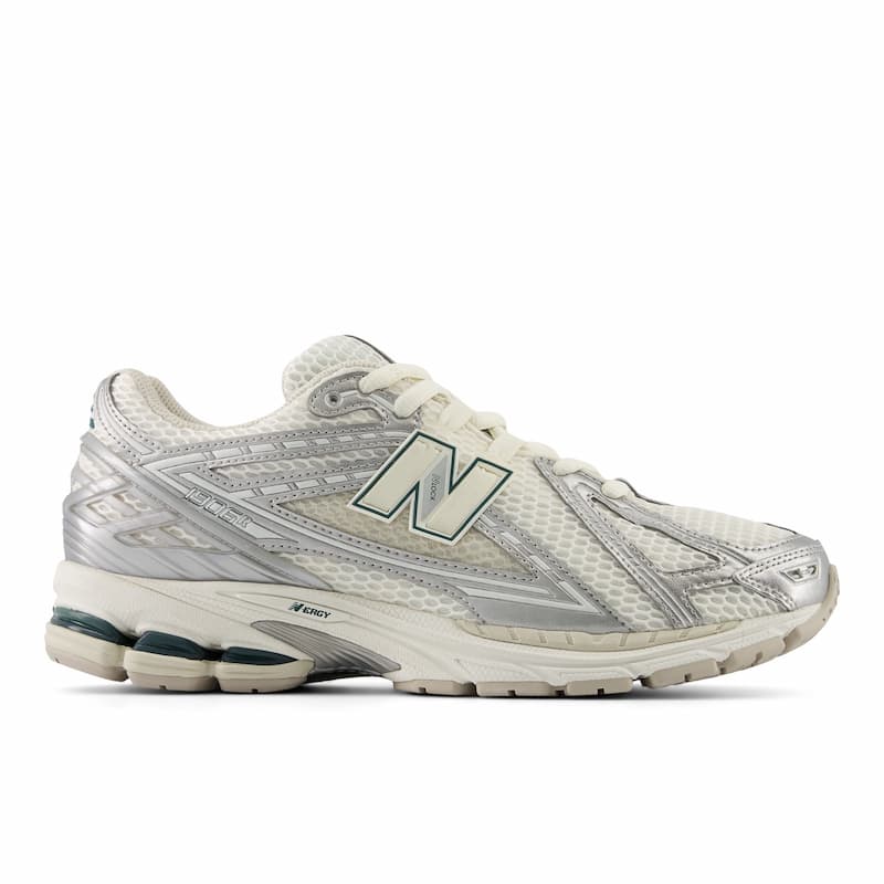 New Balance 2024新年特輯 #穿上NB步步翻新，攜手金曲才子韋禮安、金鐘新星李沐，演繹機能美學跑鞋1906R與復古街頭鞋履550 ...