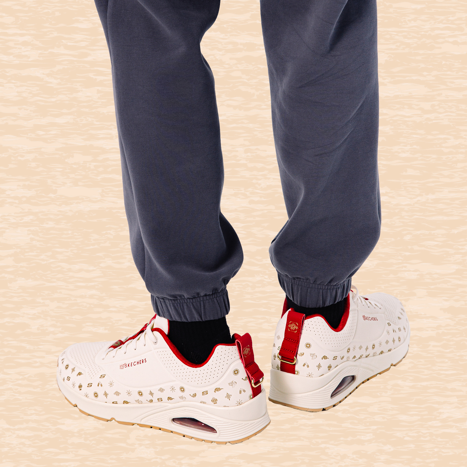 SKECHERS 2024 CNY 限定系列全新登場！ 龍騰四海、日日見財 #龍年新春開運必備 ， 初春活力穿搭攻略快筆記起來！ JUKSY 街星