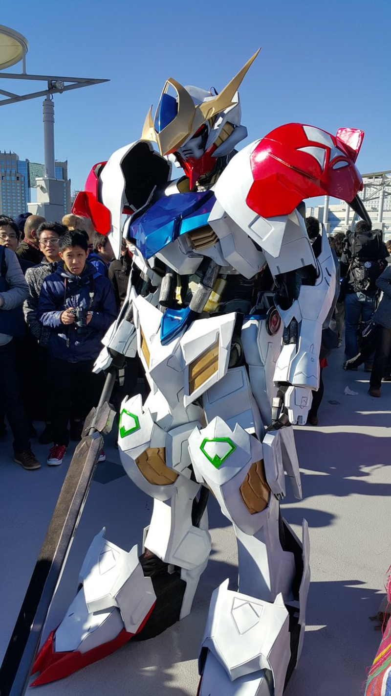 連這都可以？日本 Coser 扮演《你的名字》三葉的「口嚼酒」笑翻路人！ JUKSY 街星