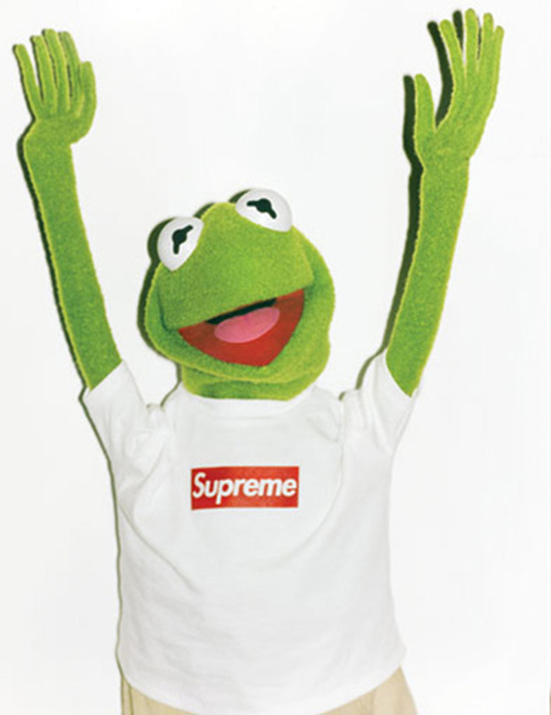 Supreme 史上最強的聯名 Box Logo Tee 應該就是這件了！ 不敢想像未來的價錢 JUKSY 街星