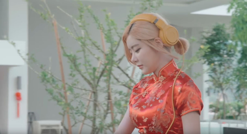 DJ SODA 旗袍造型現身 亞洲表演花絮影片超性感！ JUKSY 街星